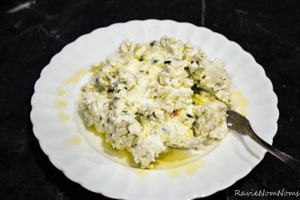 Homemade Greek Yogurt Cheese – RavieNomNoms